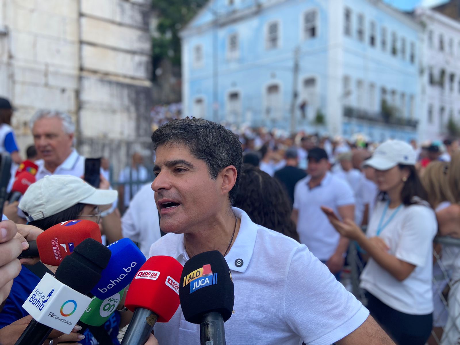 ACM Neto participa da Lavagem do Bonfim e fala sobre futuro da Bahia