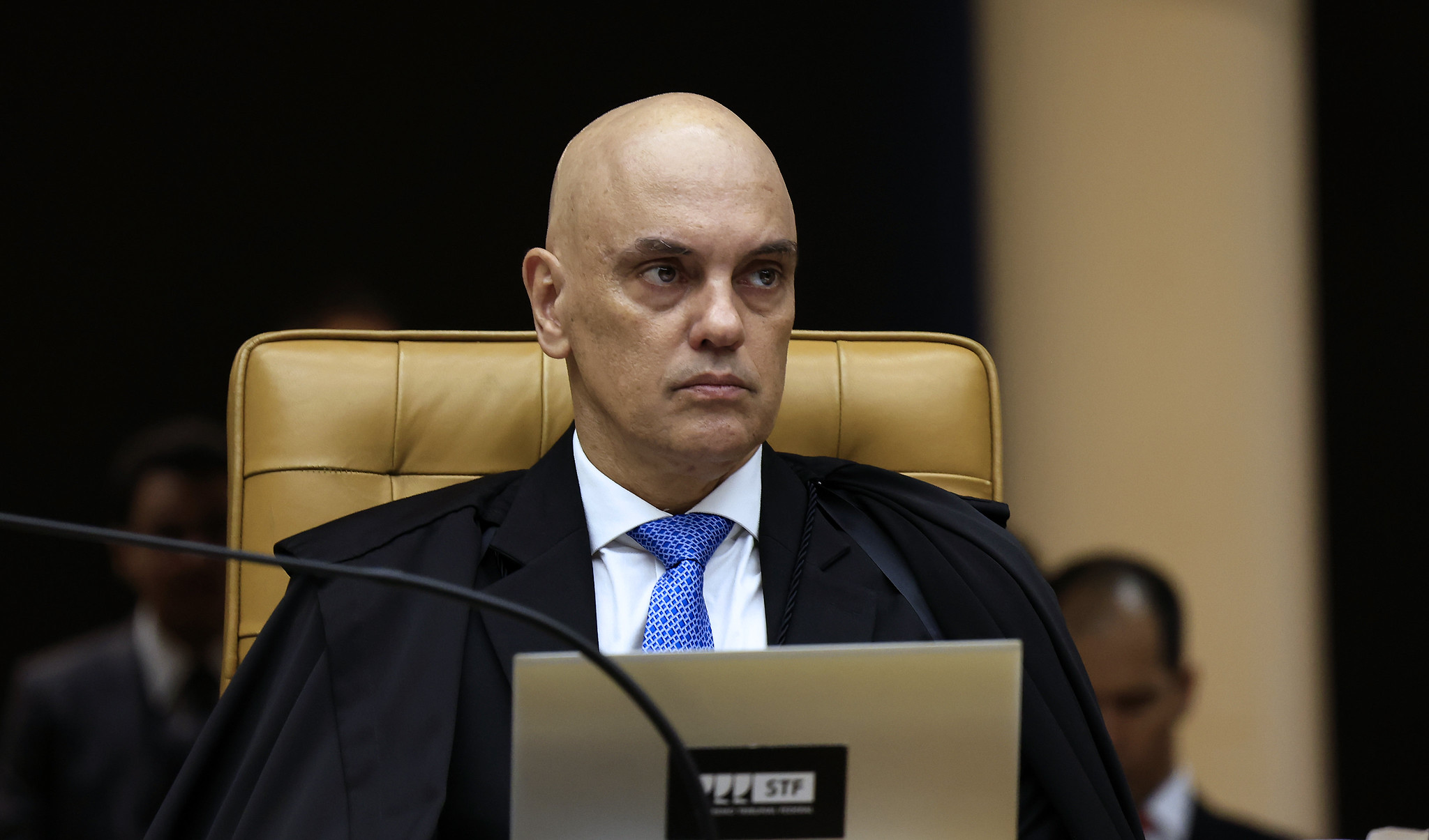 Lei da Dosimetria suspensa amplia pressão por impeachment de Moraes