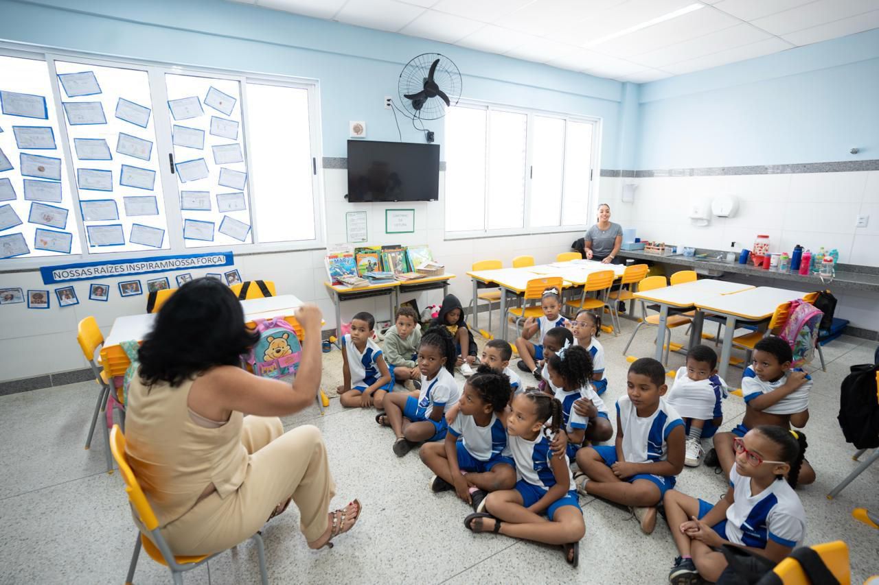 Projeto de Lei prevê aumento a professores de Salvador; saiba quanto