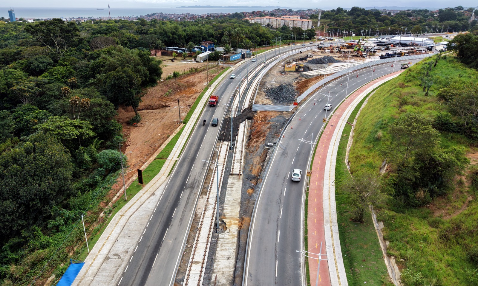 Com Avanço Do Vlt Nova Estrada Do Derba é Inaugurada Em Salvador