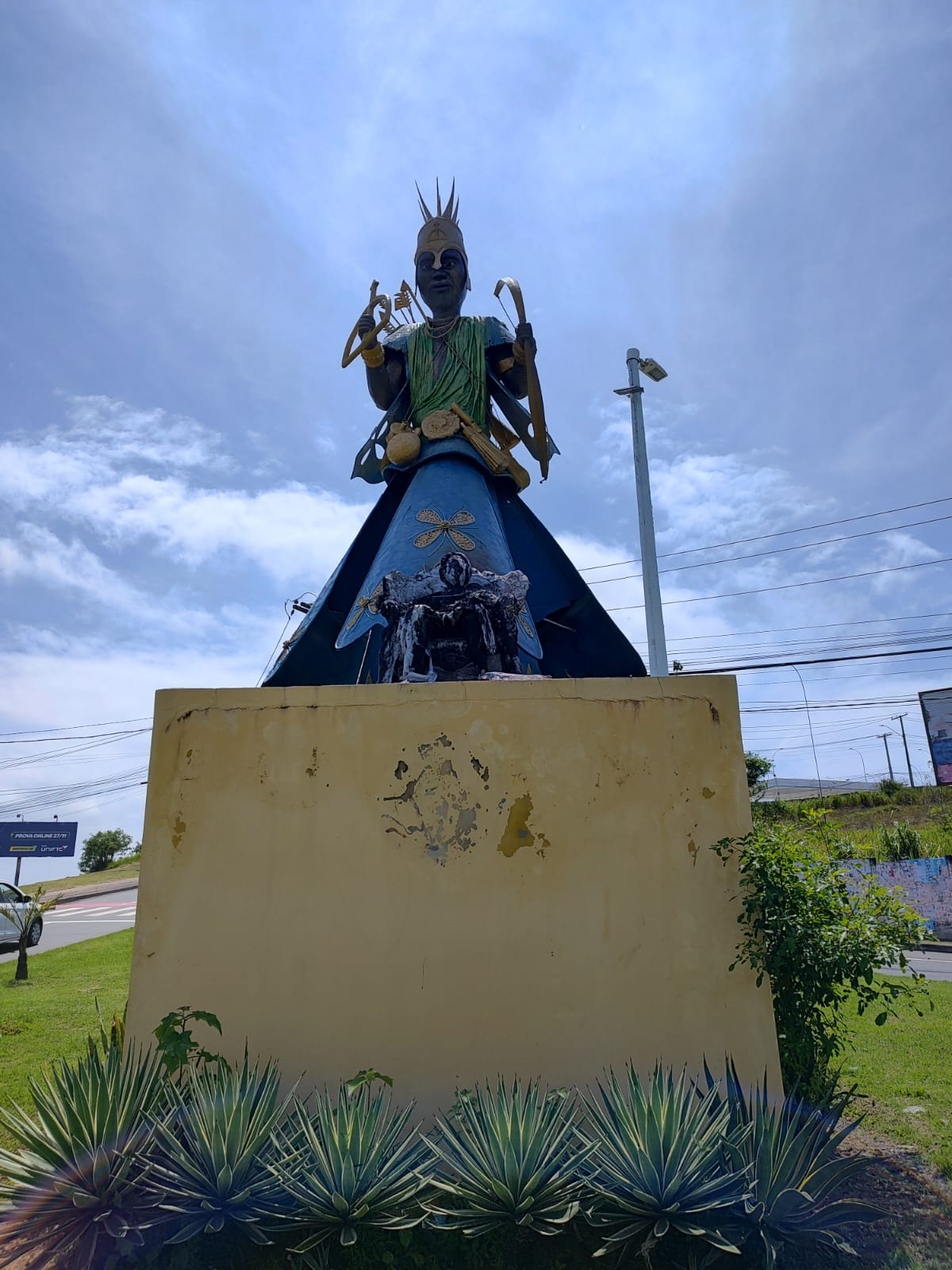 Estátua de Mãe Stella de Oxóssi é incendiada neste domingo | A TARDE