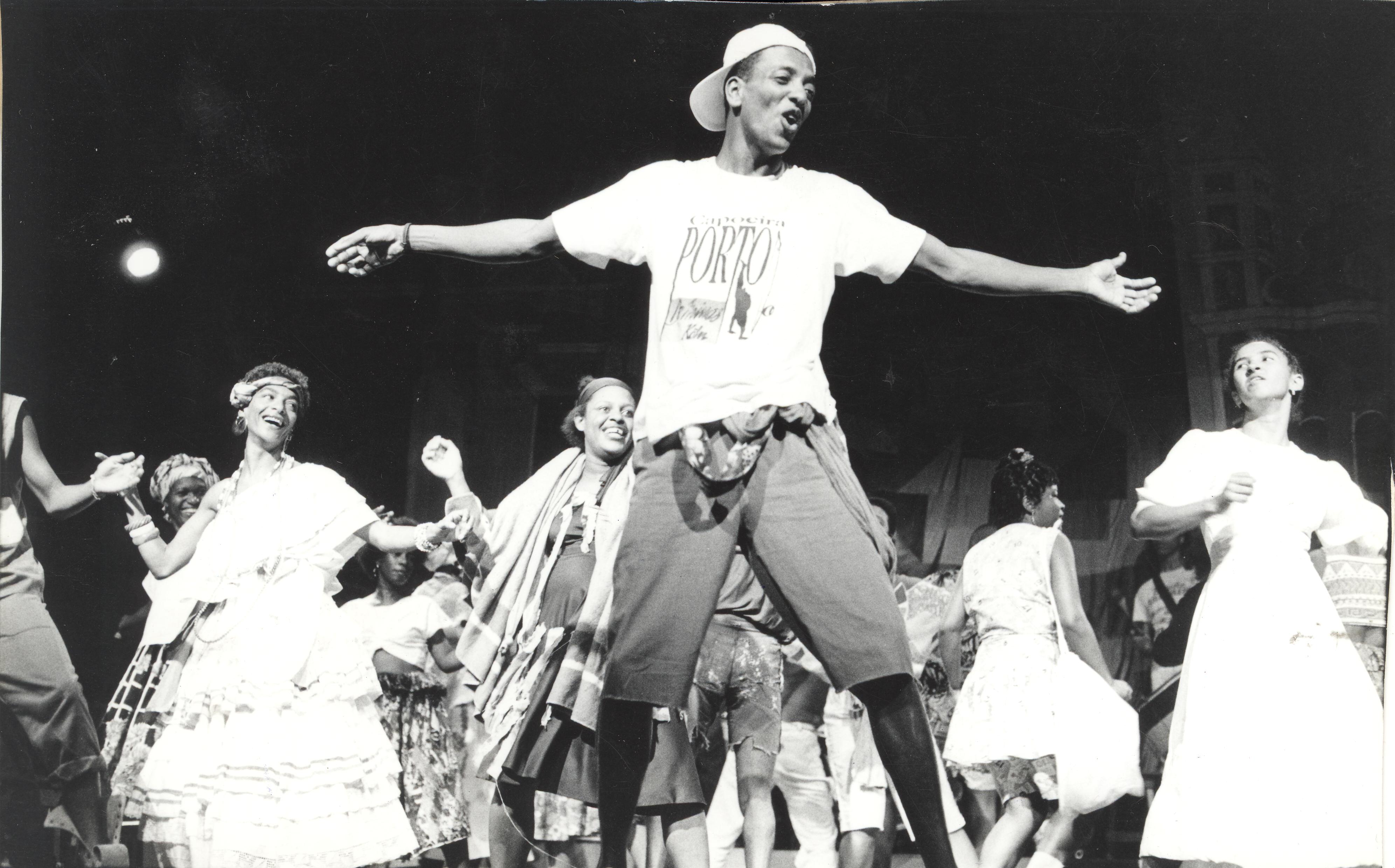 Sequência de Ó Paí Ó reitera a importância do Bando de Teatro Olodum ...