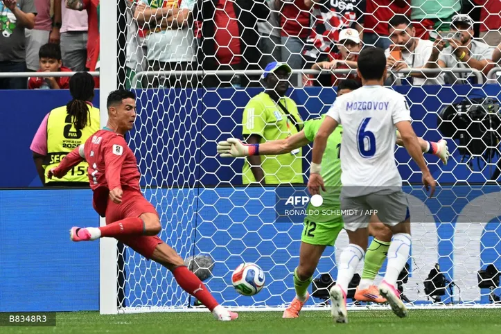 Cristiano Ronaldo se torna primeiro jogador a marcar em seis Copas